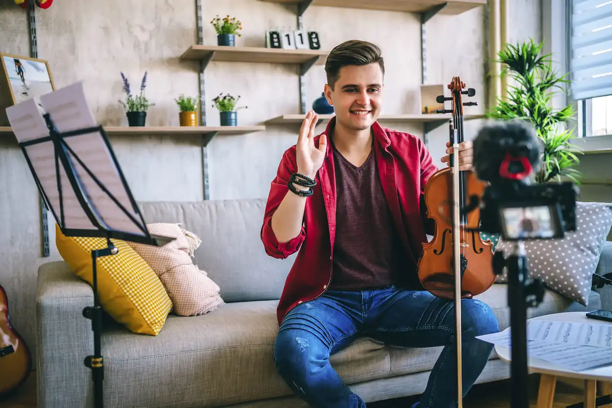 Top 10 des marques "prêt-à-porter" citées par les influenceurs